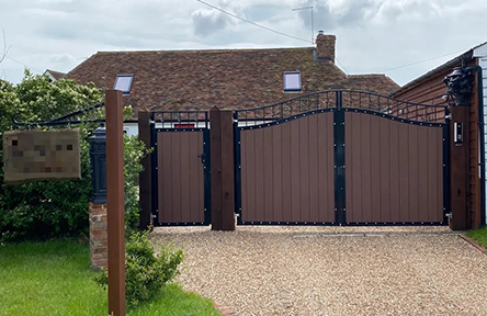 Split gates for the driveway – all you need to know – Patron Security